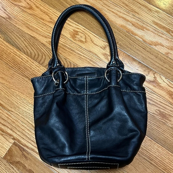 Clarks | Bags | Clarks Black Leather Double Handle Bucket Bag Vguc ...